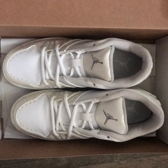 Jordan | Shoes | Pair Of Jordan Flight Low | Poshmark